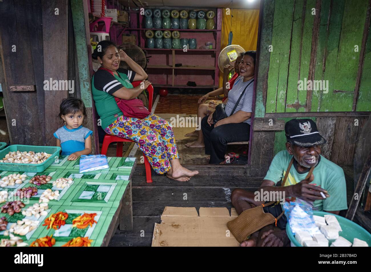 Indonesia, Papua, Asmat district, Agats, market Stock Photo - Alamy