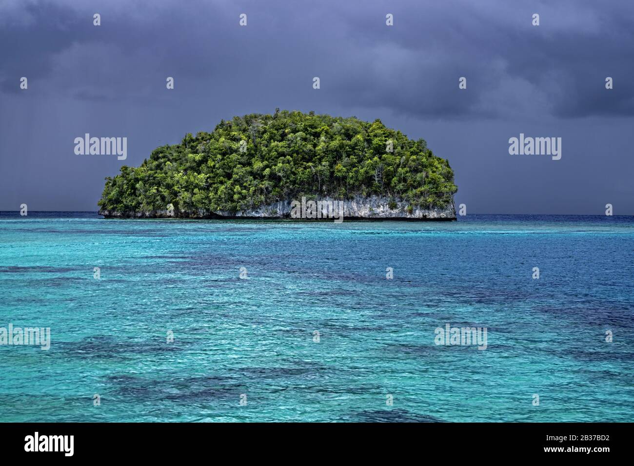 Wayag island hi-res stock photography and images - Alamy