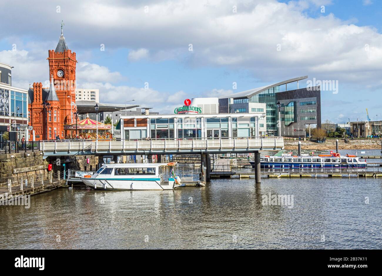 Old cardiff dock walls hi-res stock photography and images - Alamy