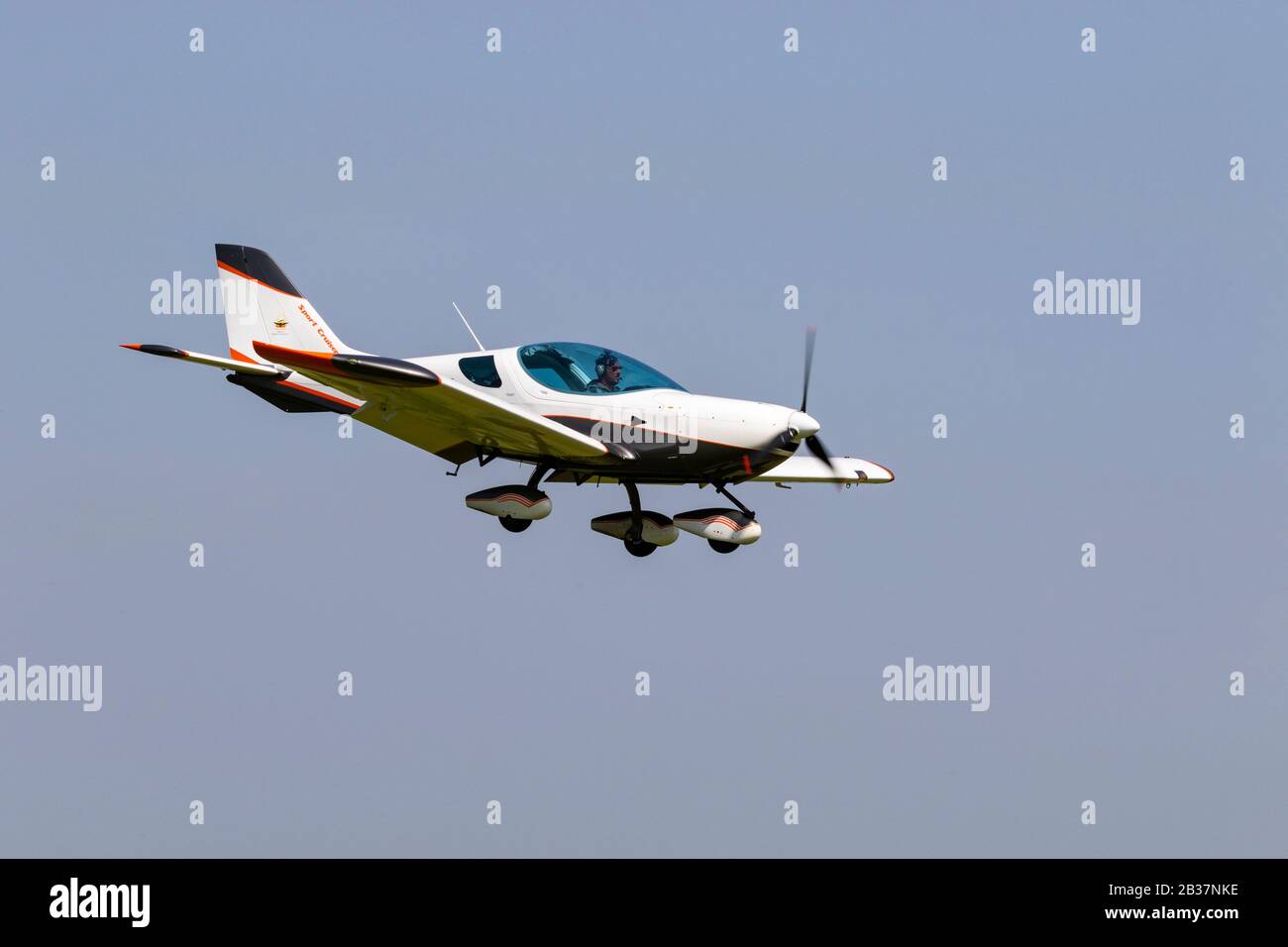 Airborne cruiser hi-res stock photography and images - Alamy
