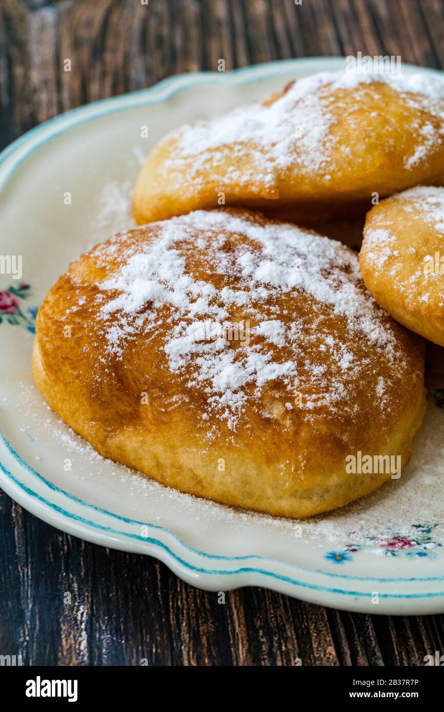 Mandazi kenya hi-res stock photography and images - Alamy