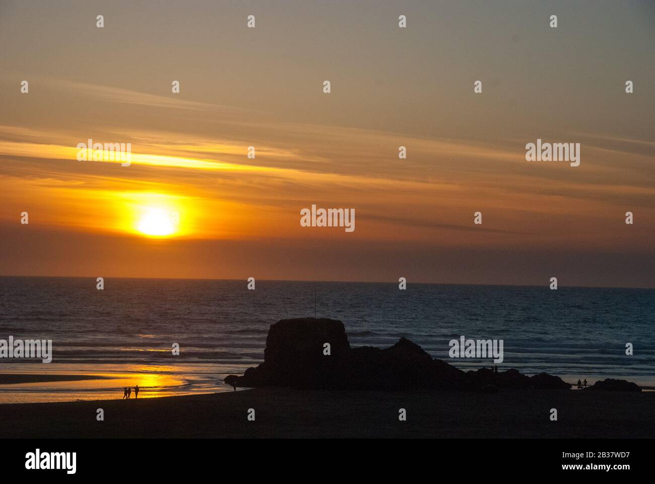 Perranporth village hi-res stock photography and images - Alamy