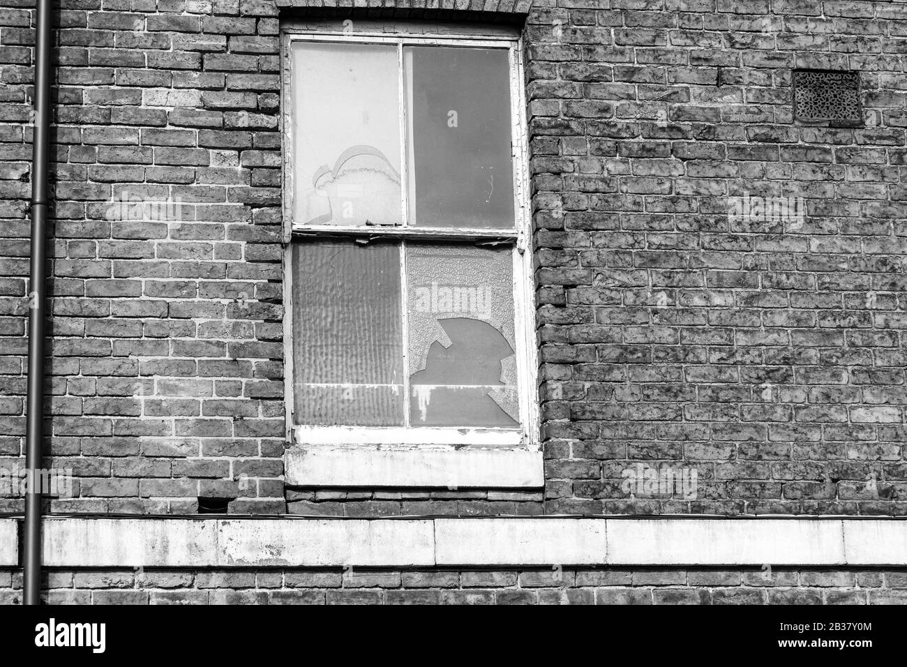 Old broken window Stock Photo - Alamy