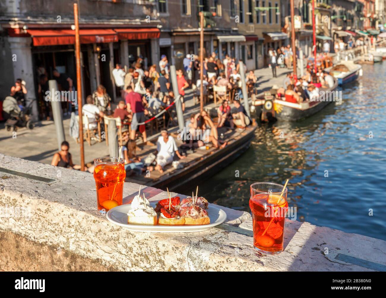 Al timon hi-res stock photography and images - Alamy