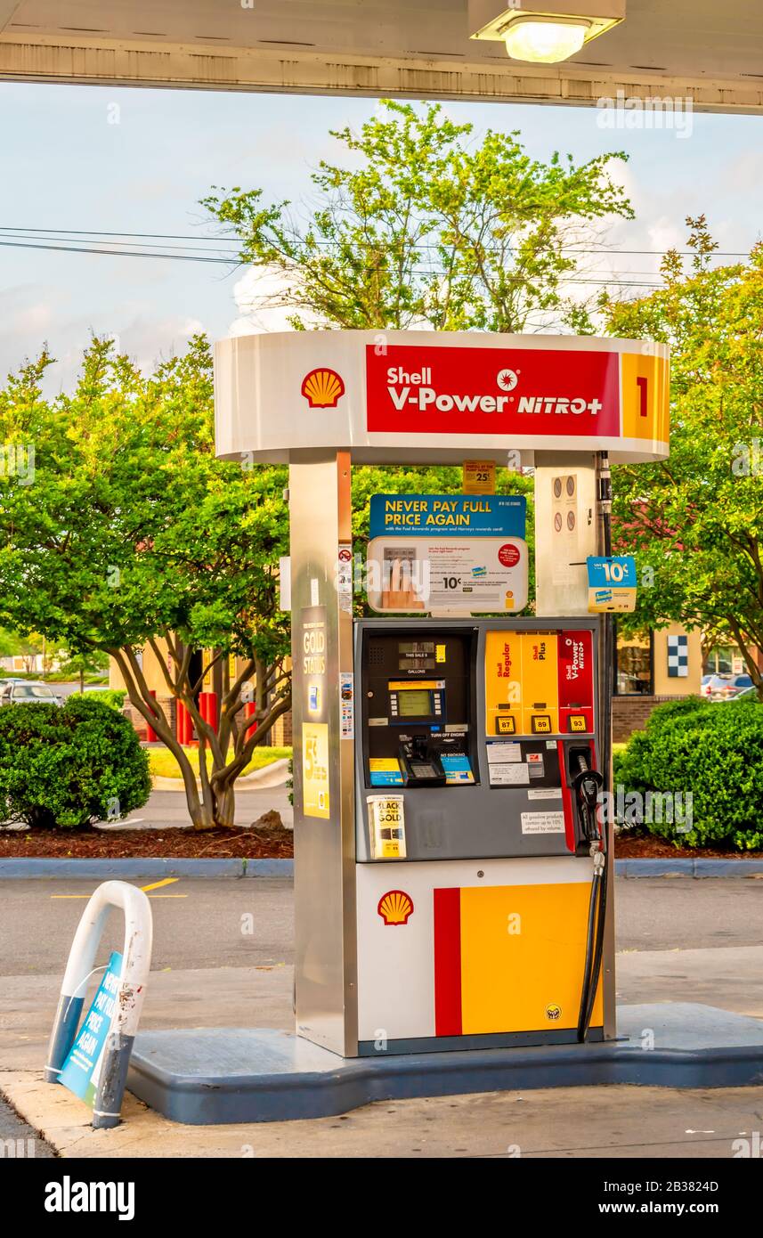 Shell Signage High Resolution Stock Photography and Images - Alamy