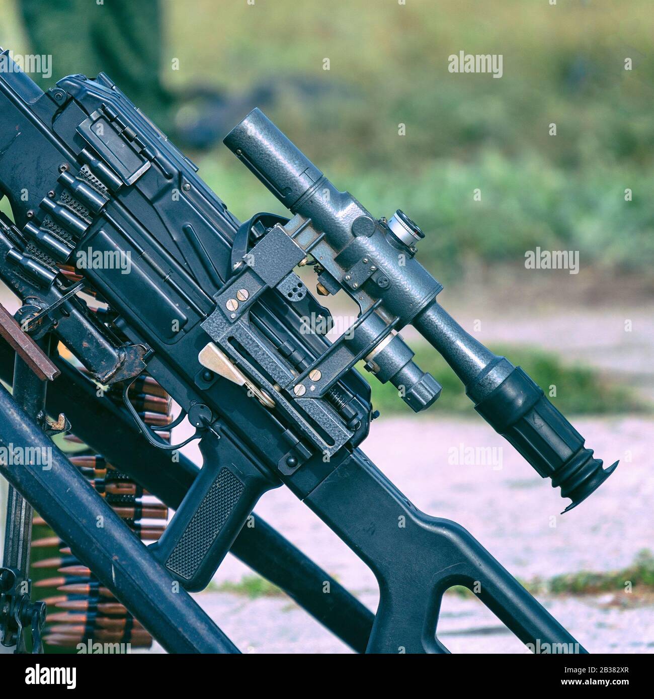 Optical sight on a modern machine gun Stock Photo - Alamy
