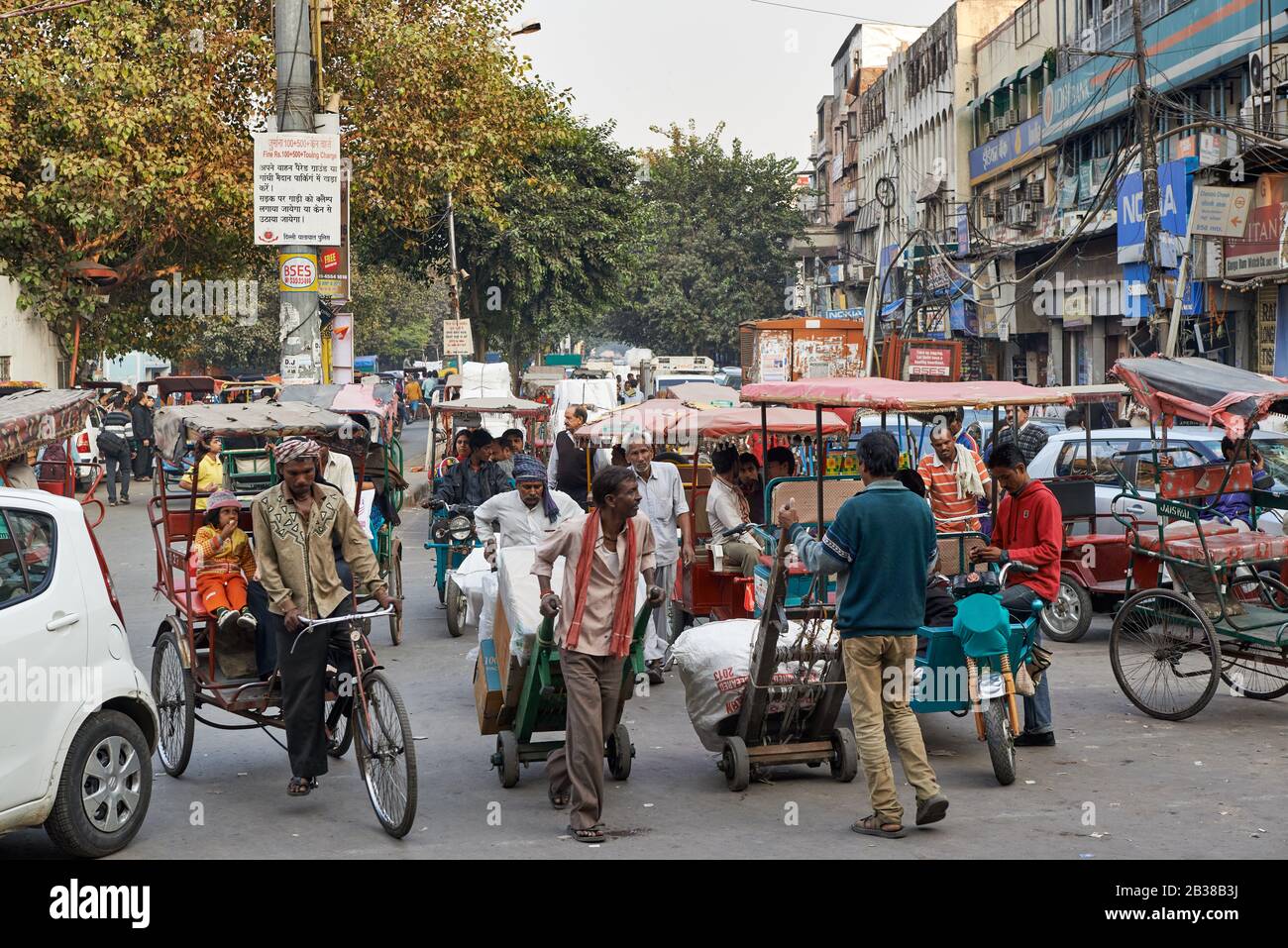 Delhi poor people hi-res stock photography and images - Alamy