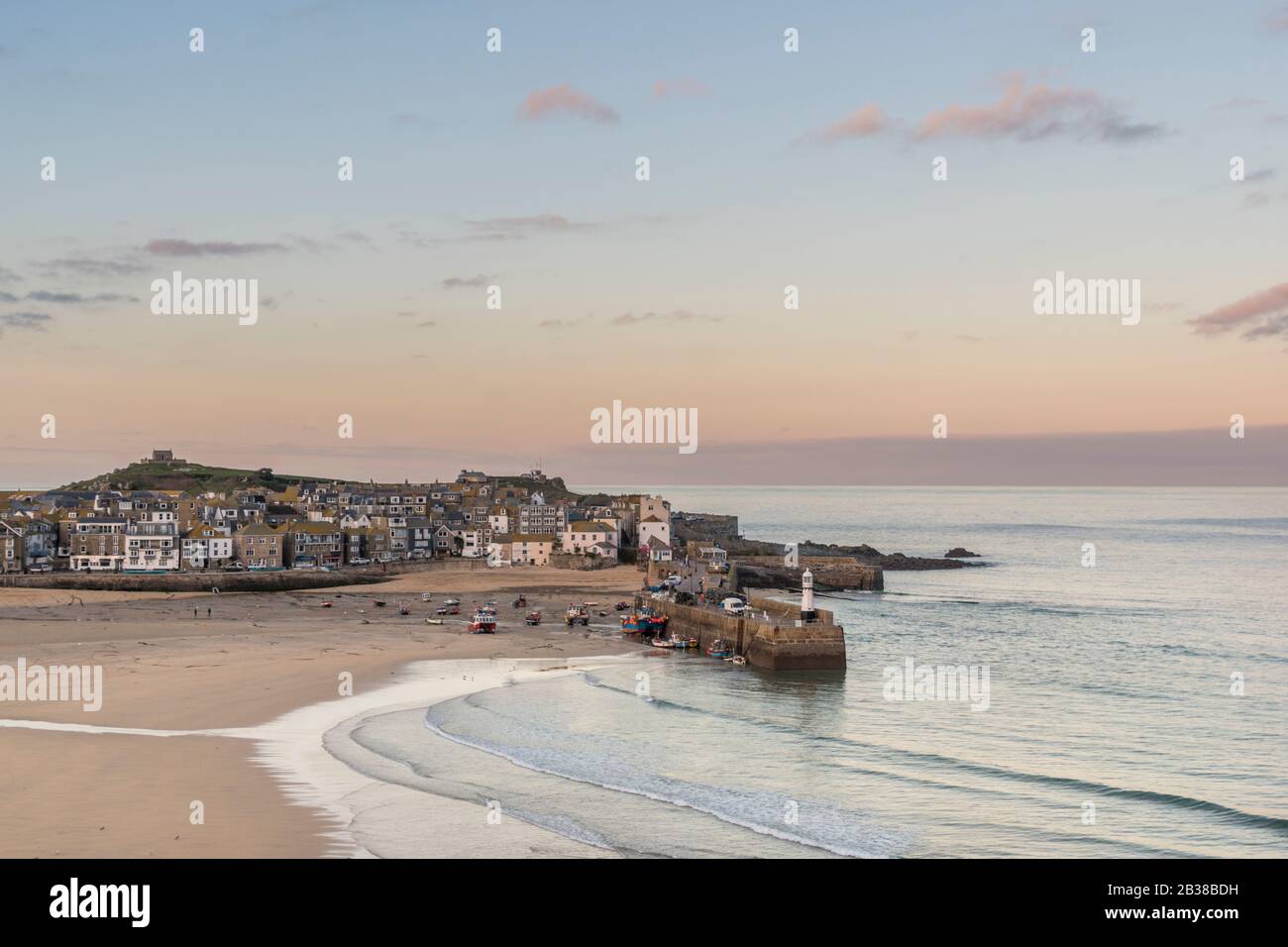 Cornwall sea beach hi-res stock photography and images - Alamy