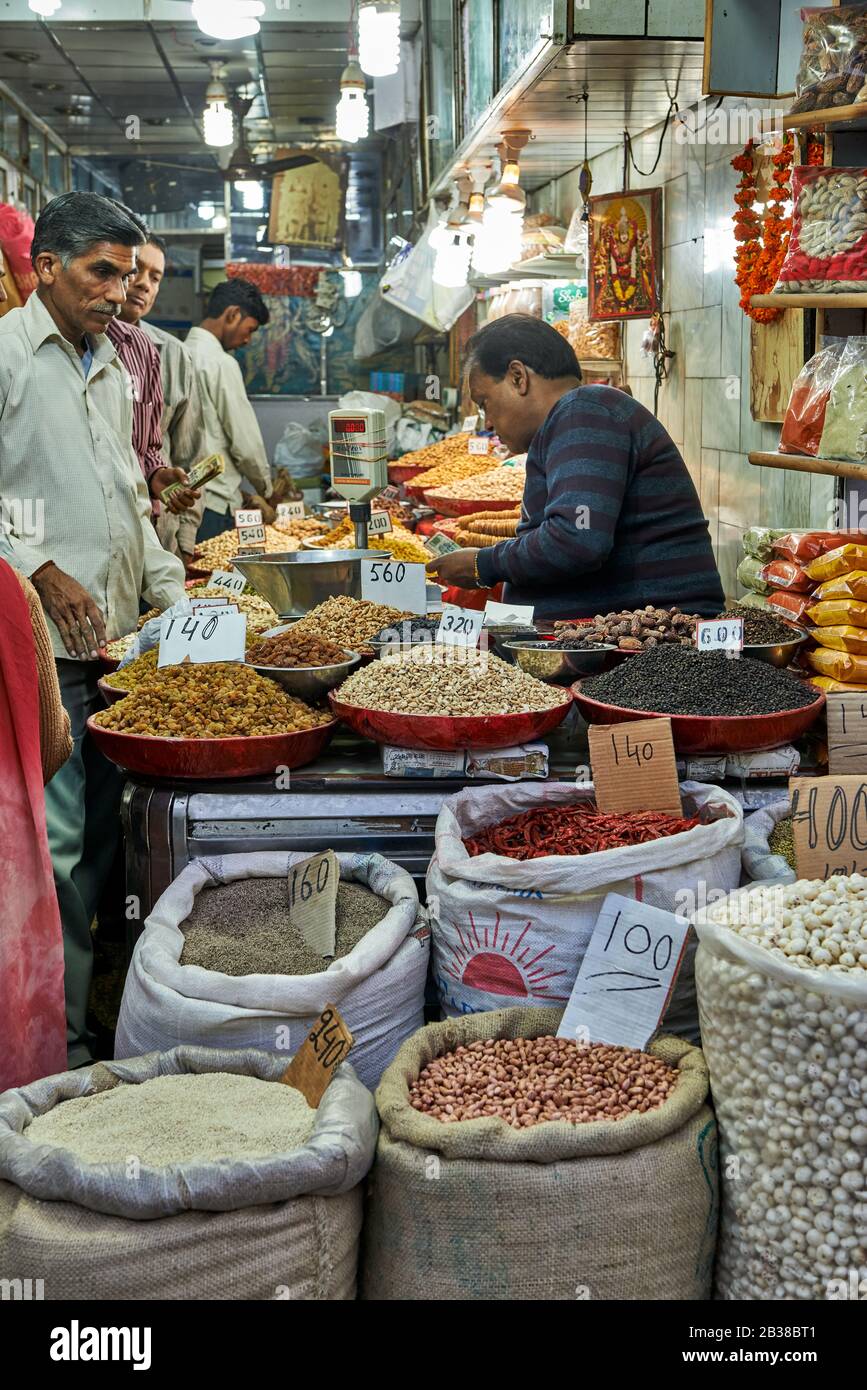 Inside shop hi-res stock photography and images - Alamy