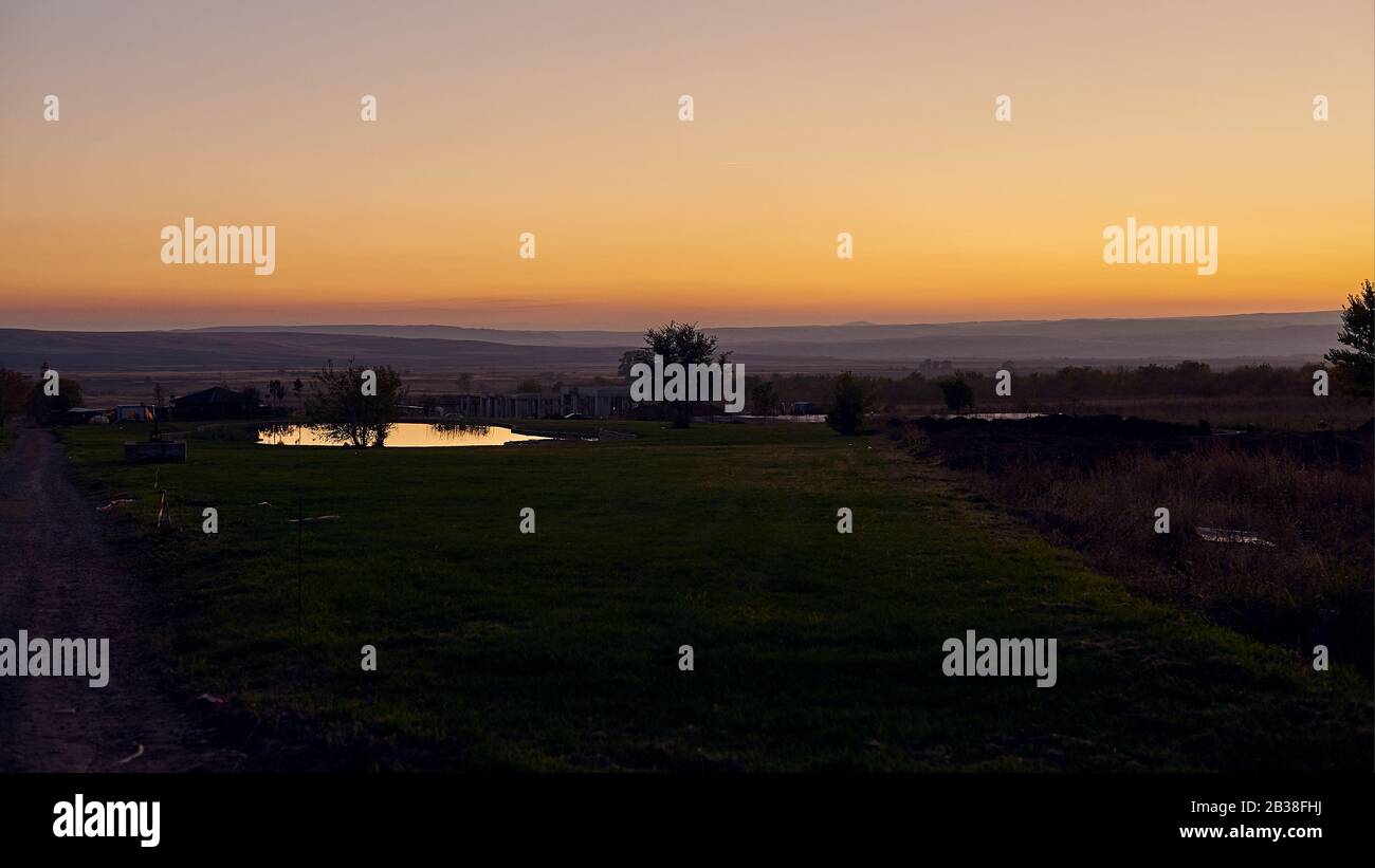 Sunset horizon view hi-res stock photography and images - Alamy