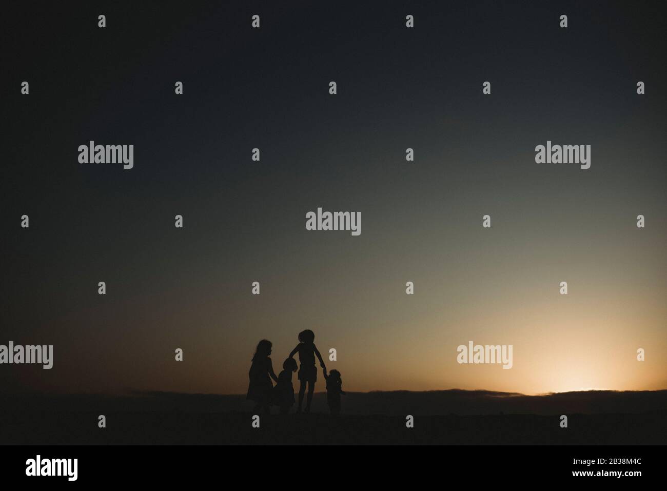 Sisters at sunset hi-res stock photography and images - Alamy