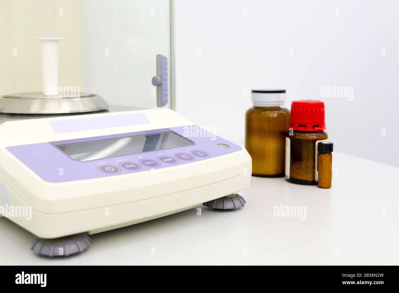 Laboratory scale hi-res stock photography and images - Alamy