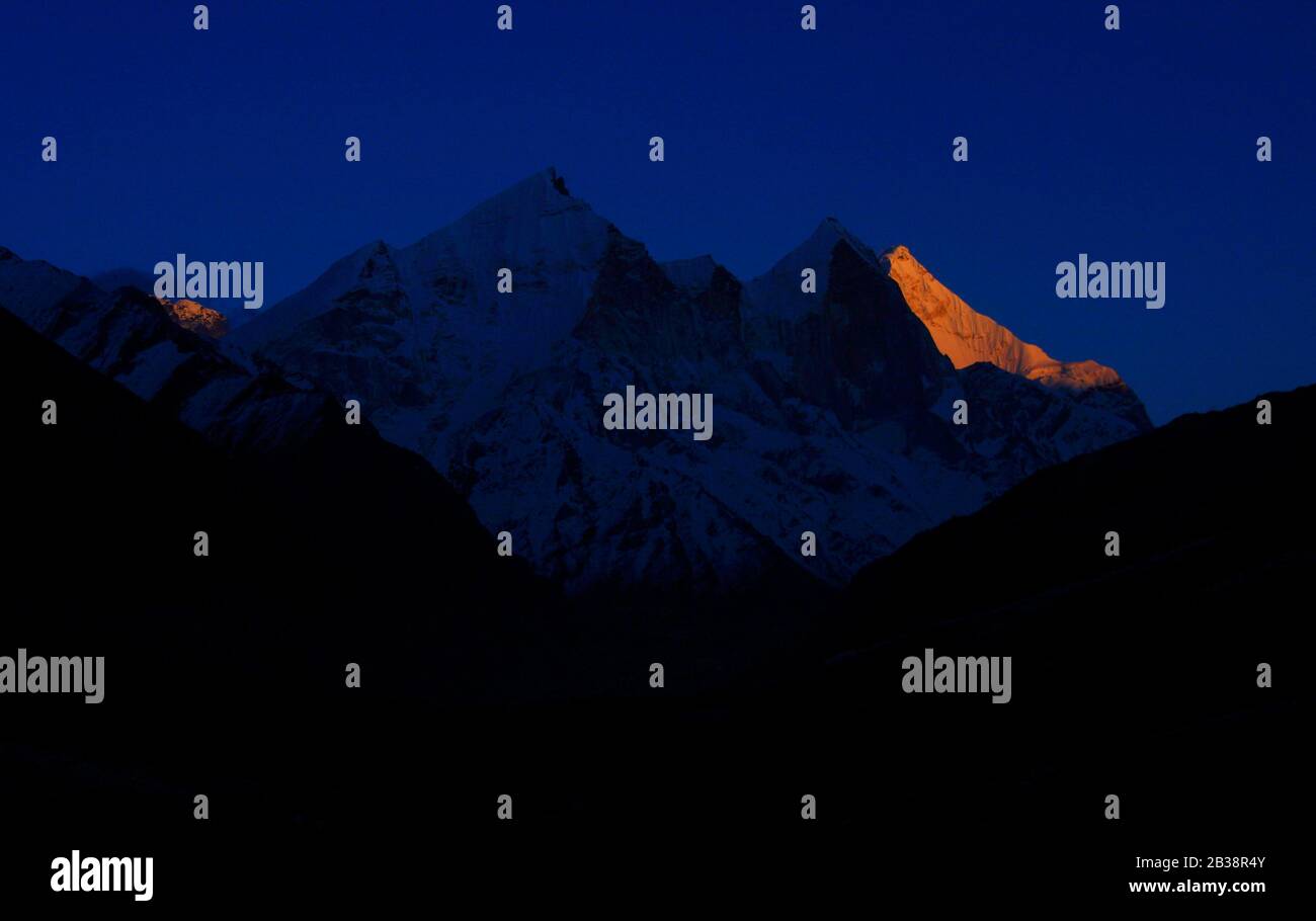 Gaumukh - The Source of Ganges Stock Photo - Alamy