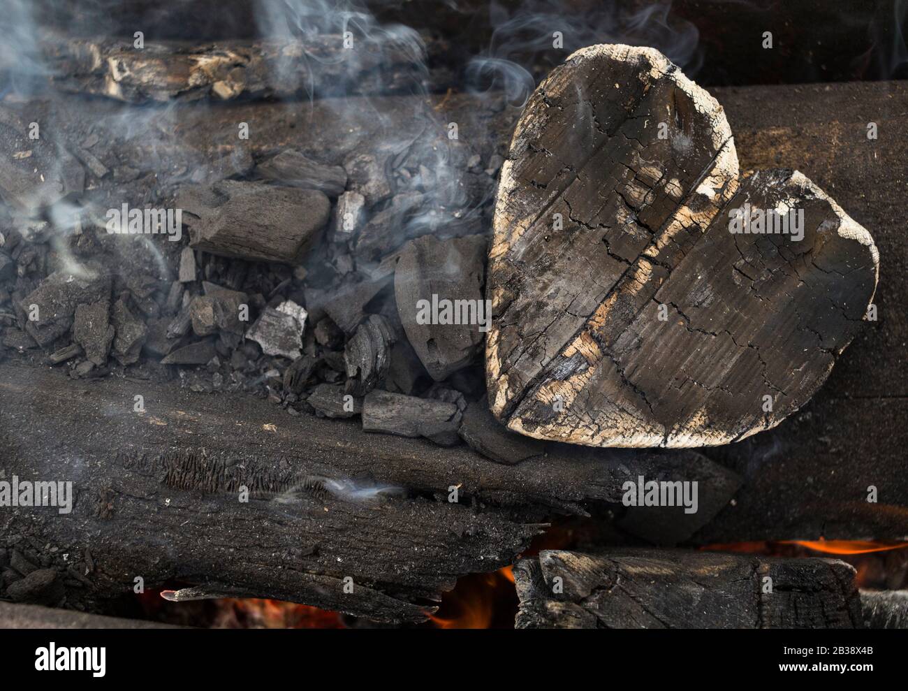 Gray ash coals fire ashes hi-res stock photography and images - Alamy