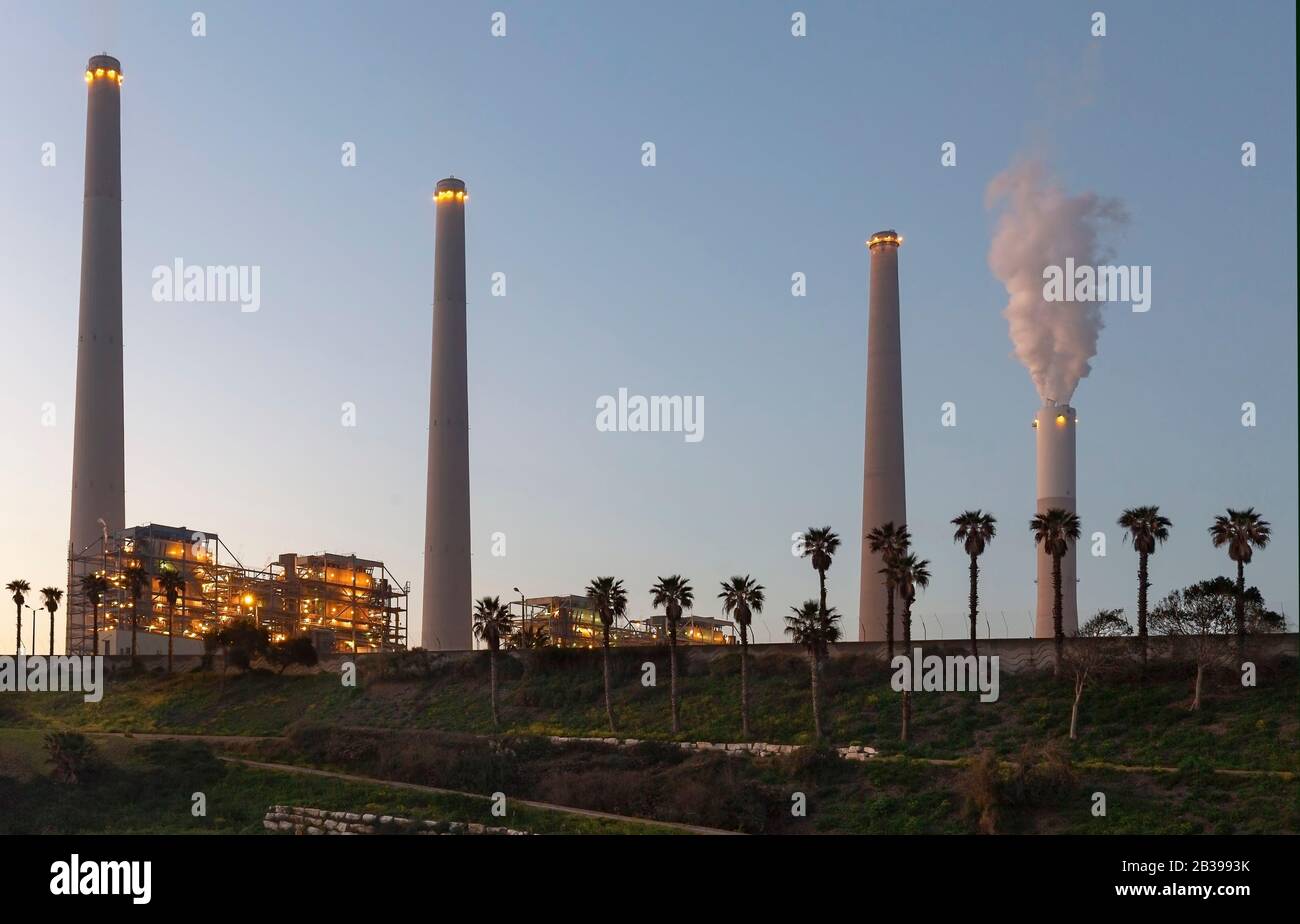 Power station at night with smoke hi-res stock photography and images ...