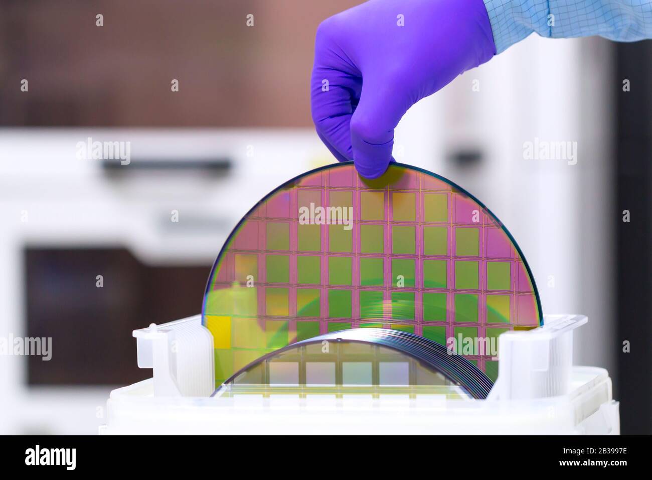 Semiconductor wafer hi-res stock photography and images - Alamy