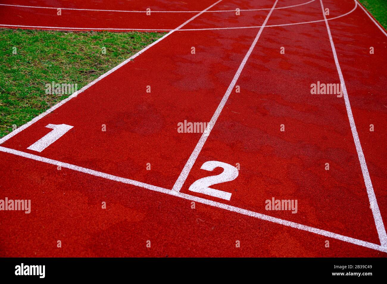Empty race track background hi-res stock photography and images - Alamy