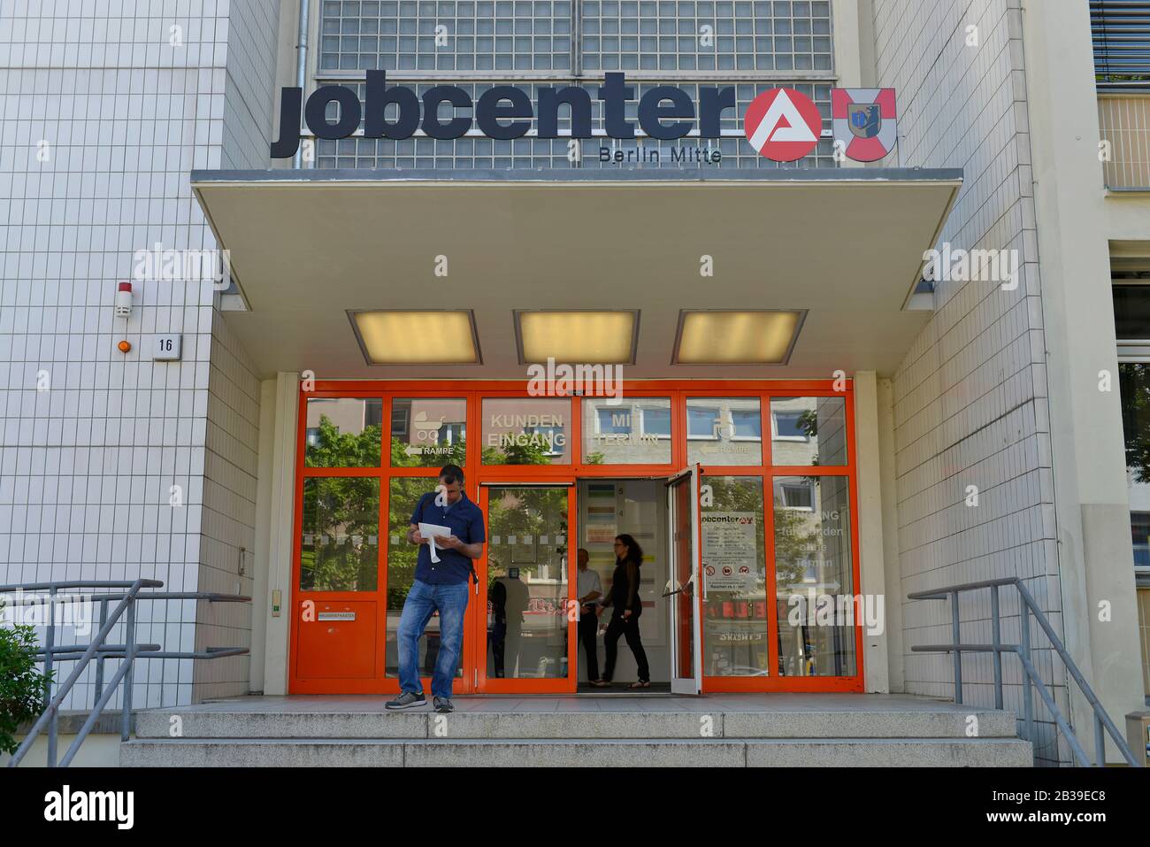 Jobcenter, Muellerstrasse, Wedding, Mitte, Berlin, Deutschland Stock ...