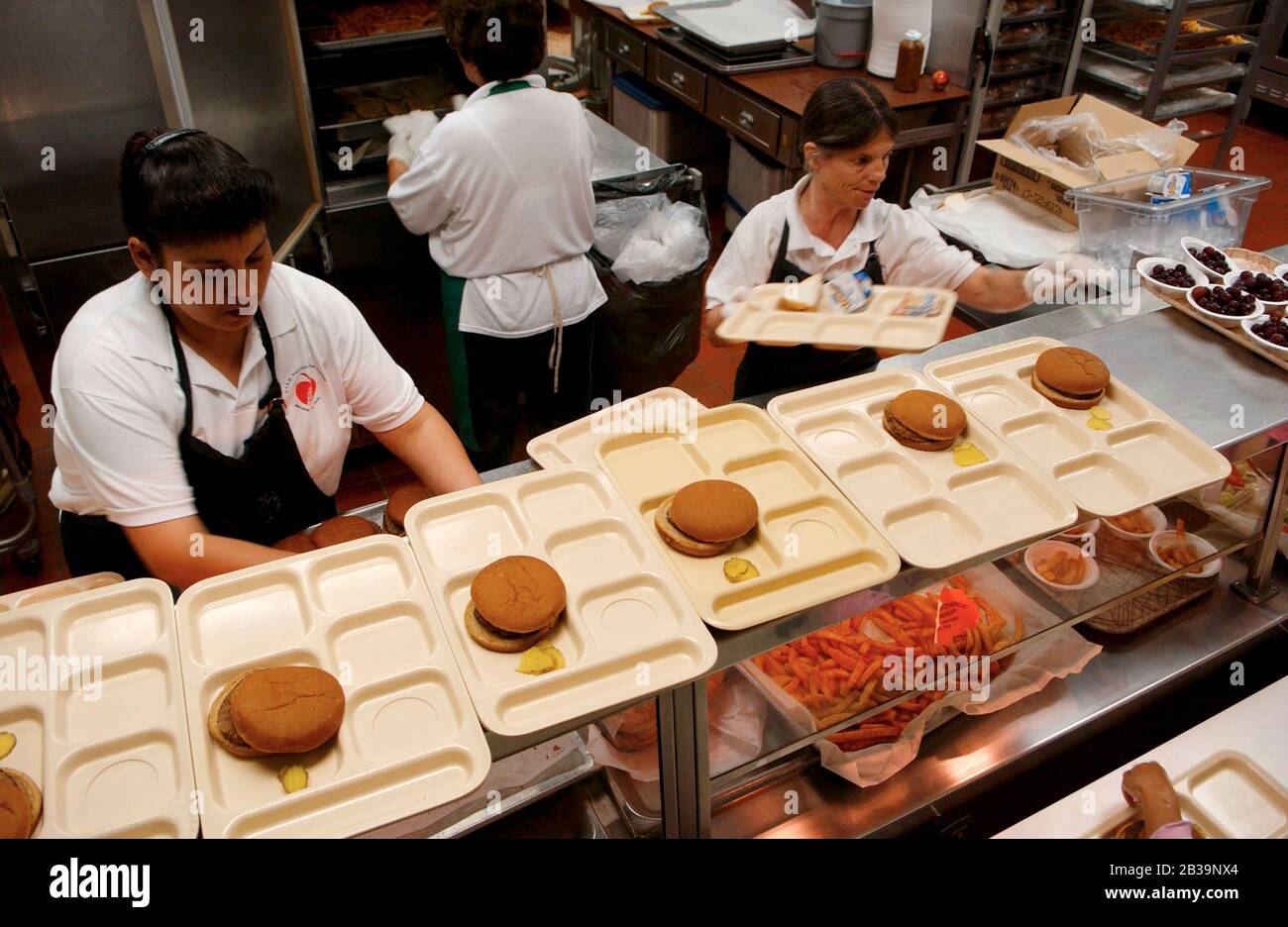 Austin Texas USA, April 2004: School lunch program in elementary school ...