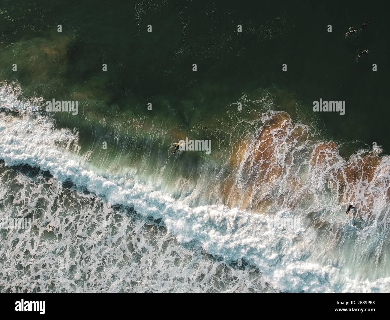 Birds eye view of waves breaking hi-res stock photography and images ...