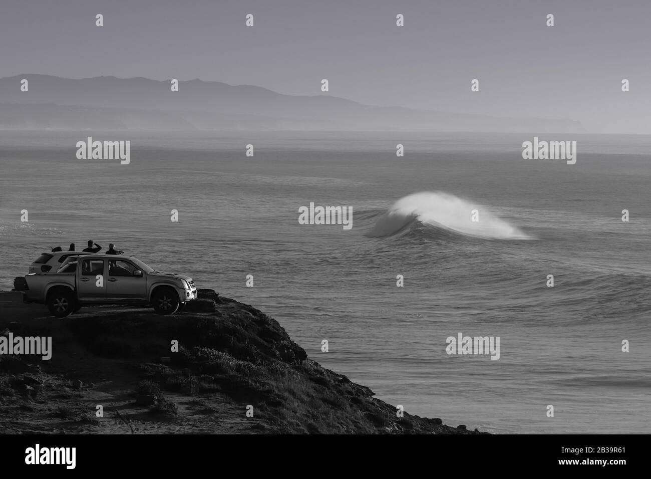 Big wave sea hi-res stock photography and images - Alamy