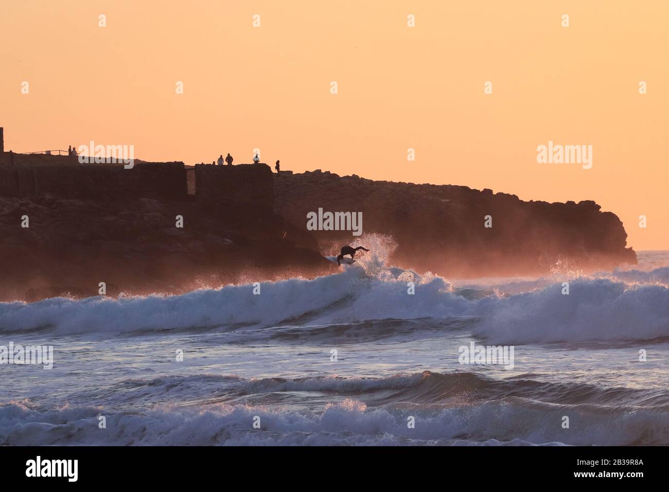 Ocean surfer hi-res stock photography and images - Alamy