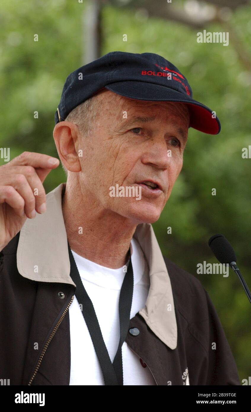 Dr kenneth cooper hi-res stock photography and images - Alamy