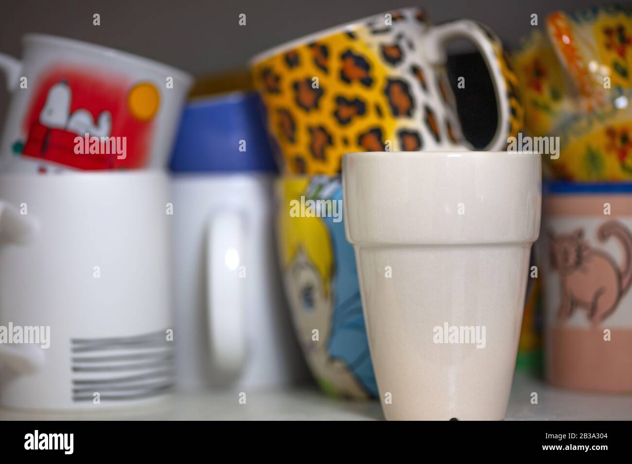 Coloured assorted mugs hi-res stock photography and images - Alamy
