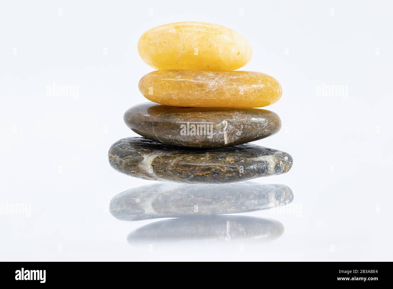 Round stones hi-res stock photography and images - Alamy