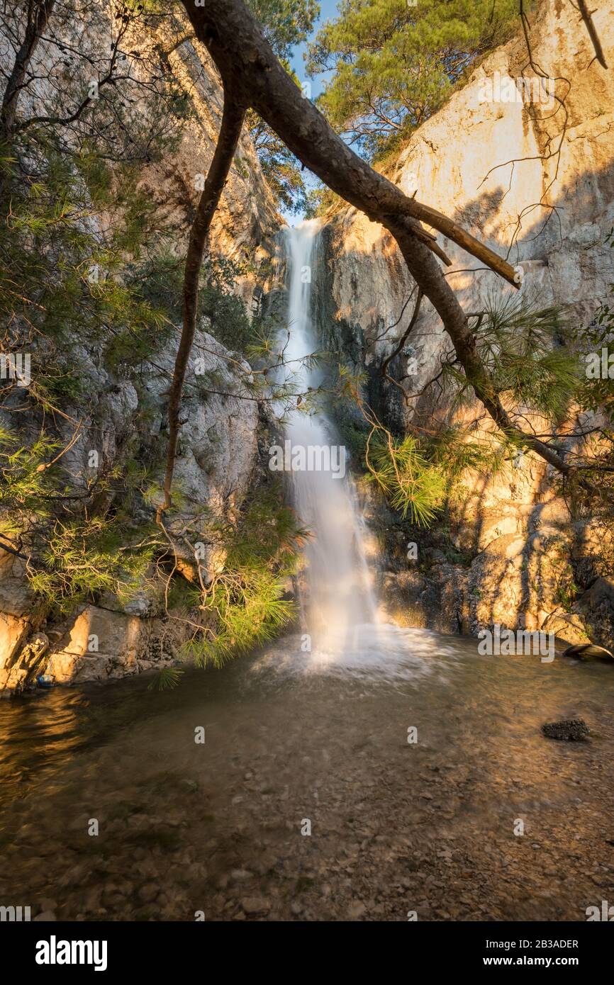 Beautiful waterfall on Nugal beach, Makarska Stock Photo - Alamy