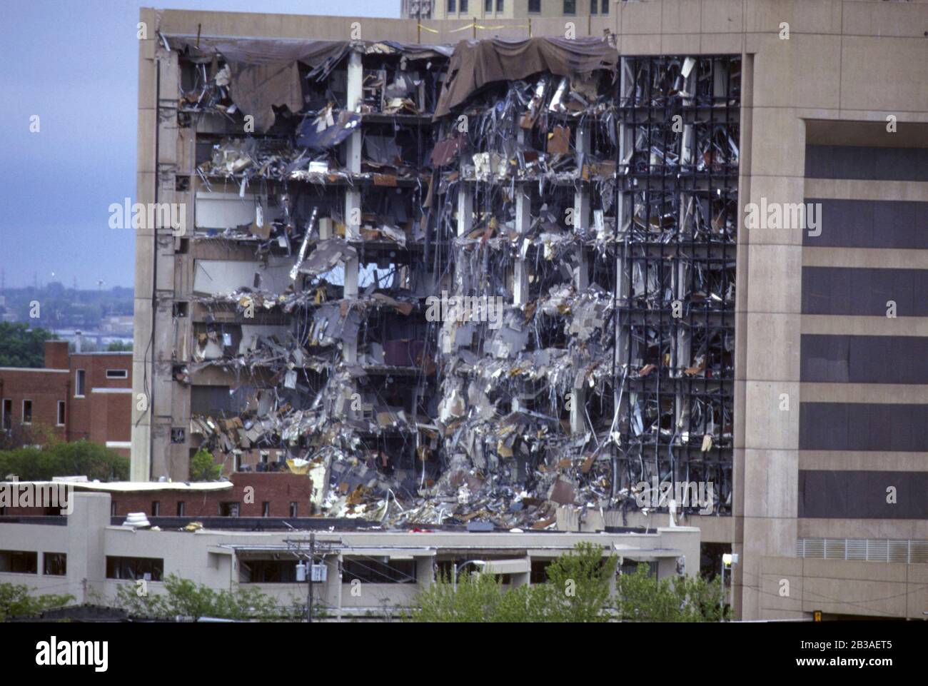 Damaged in murrah building bomb hi-res stock photography and images - Alamy