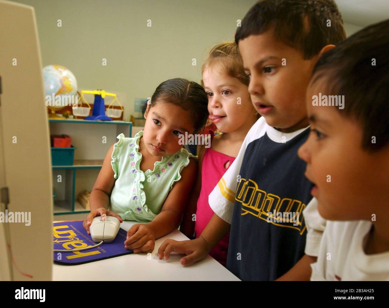 1960s computer kids hi-res stock photography and images - Alamy