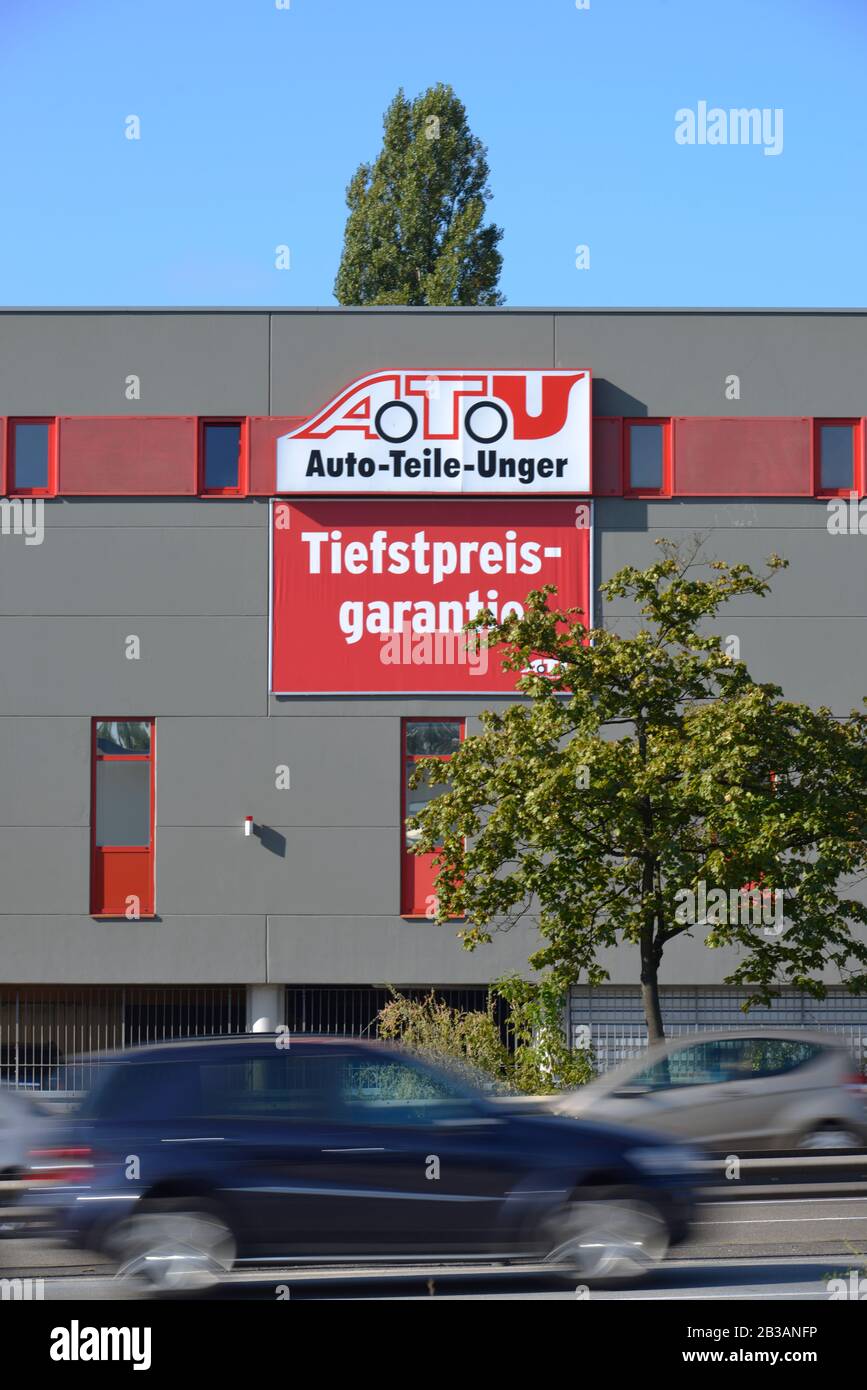 Atu autowerkstatt hi-res stock photography and images - Alamy