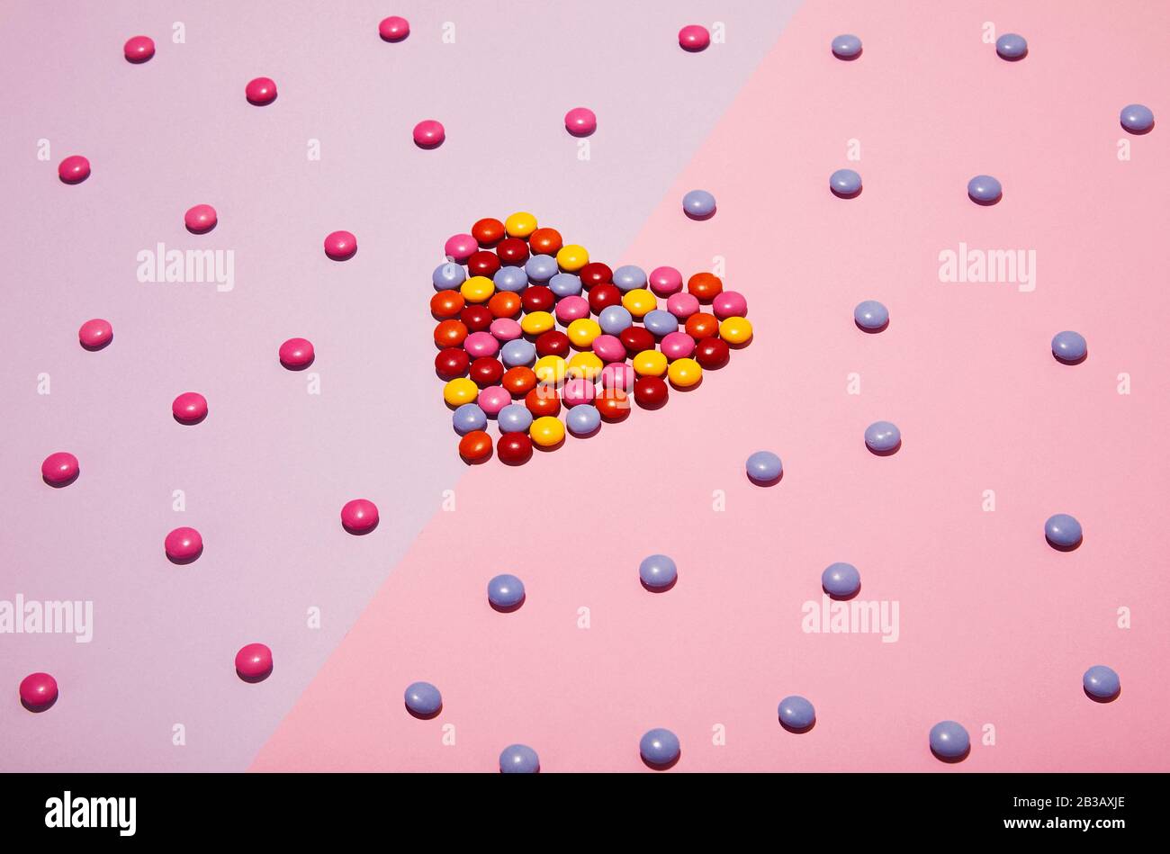Candy hearts hi-res stock photography and images - Alamy