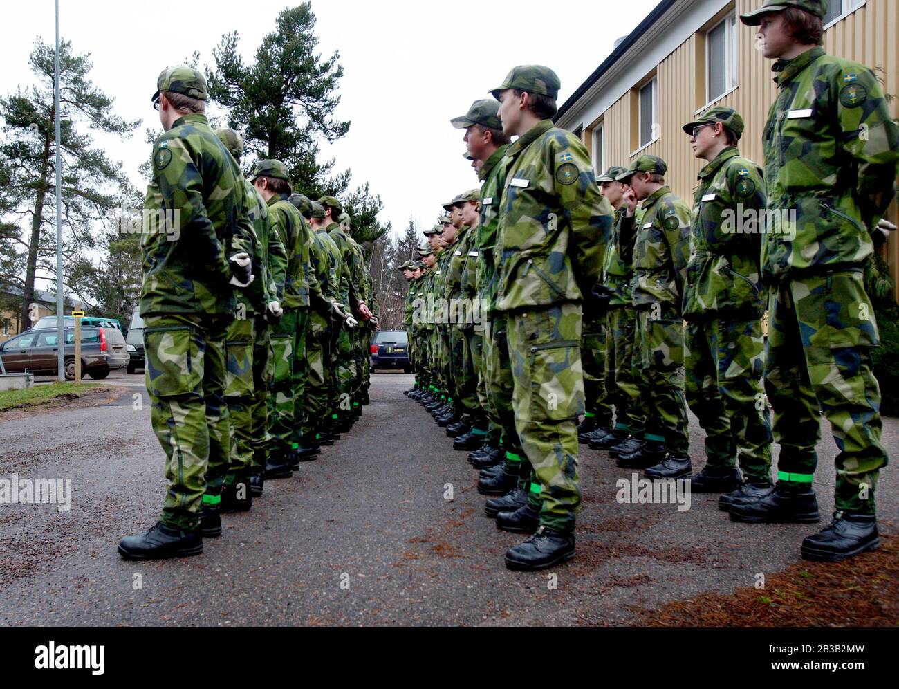 Swedish army uniform hi-res stock photography and images - Alamy