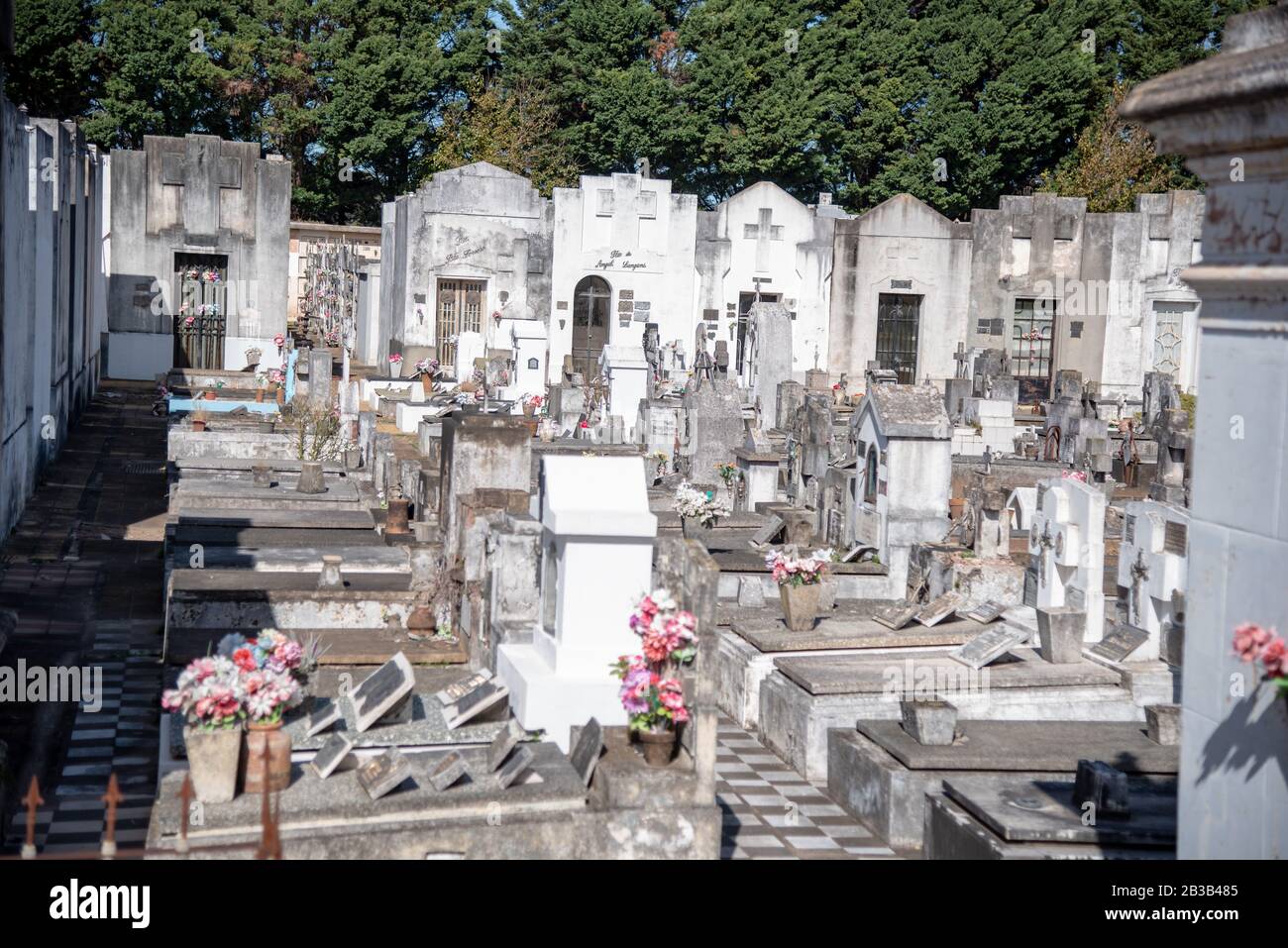 Gravestones headstone memorial tombstone graveyard hi-res stock ...