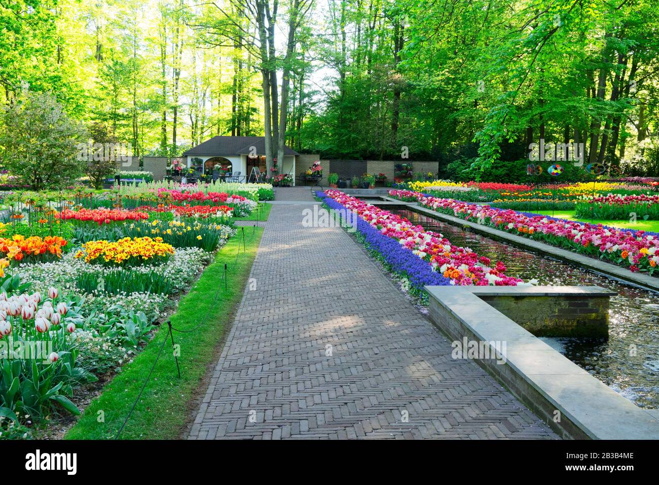 Formal spring garden Stock Photo - Alamy