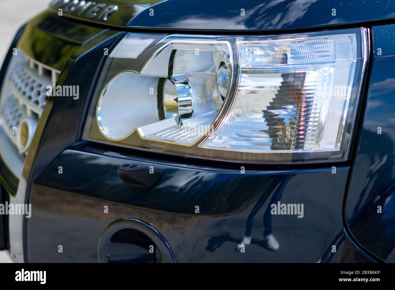 Headlight washer system hi-res stock photography and images - Alamy