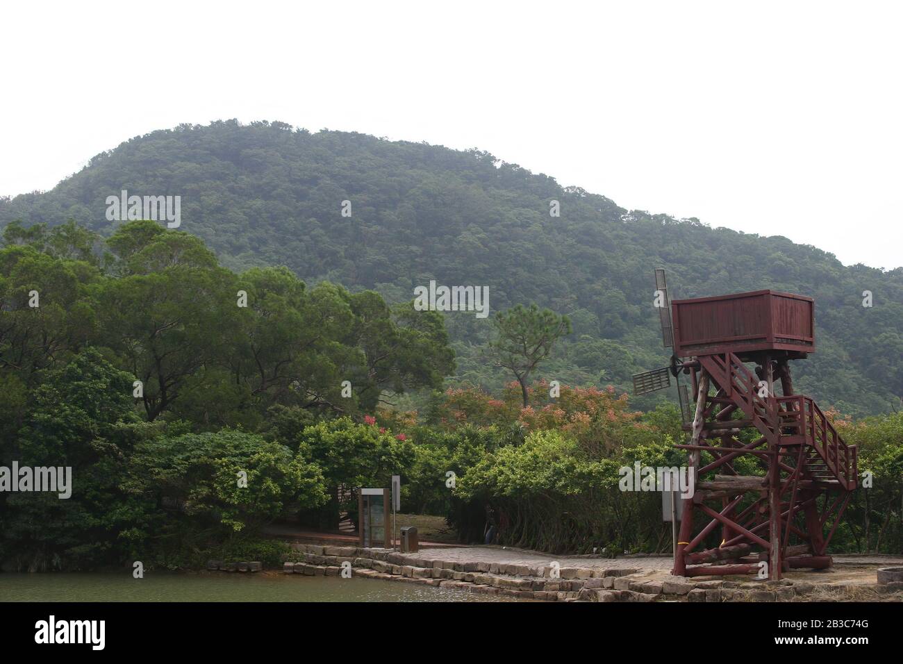 Lovers lake circular trail hi-res stock photography and images - Alamy