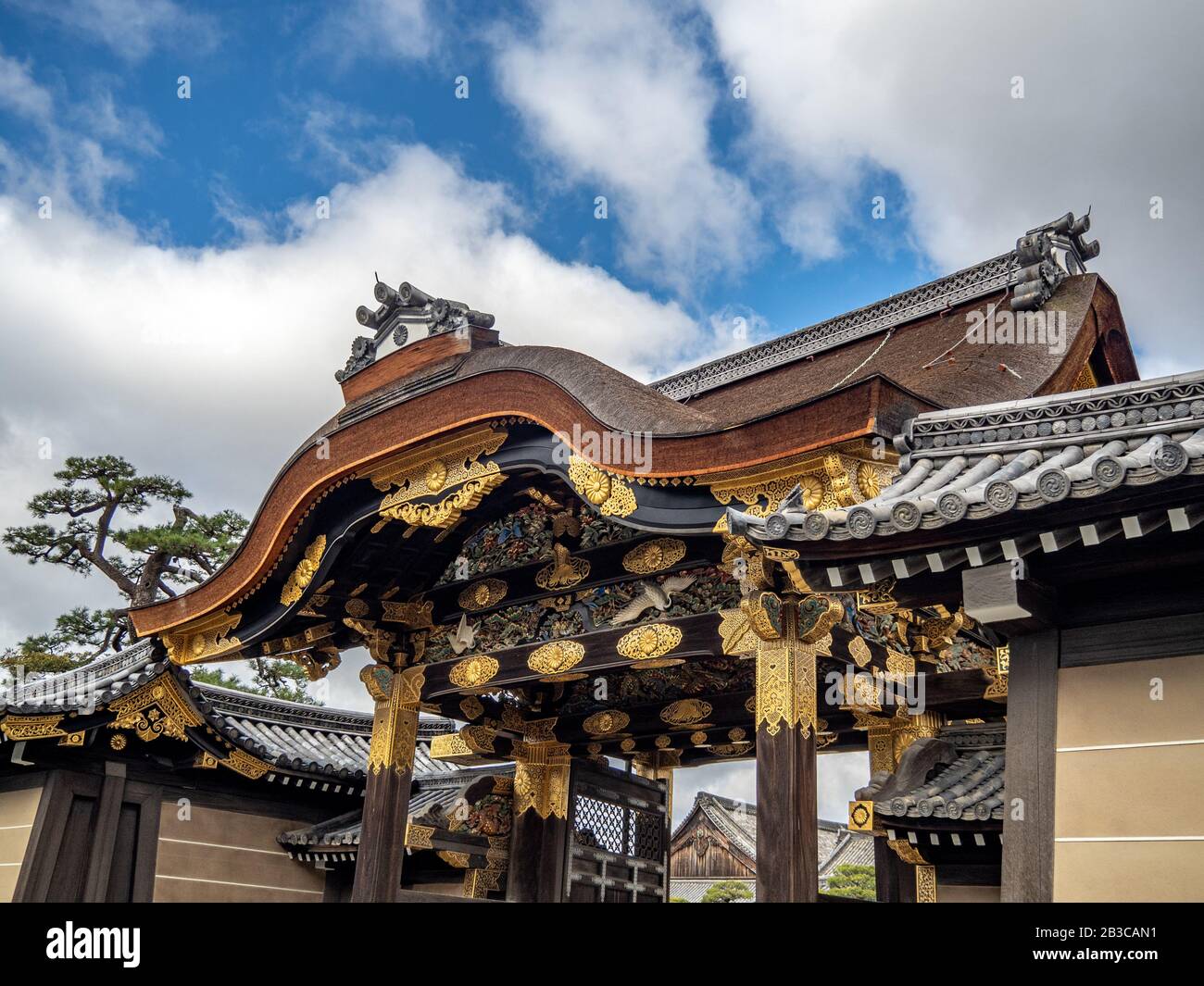 Entrance to Nijo-jo Castle, a Unesco World Heritage Site and historical ...