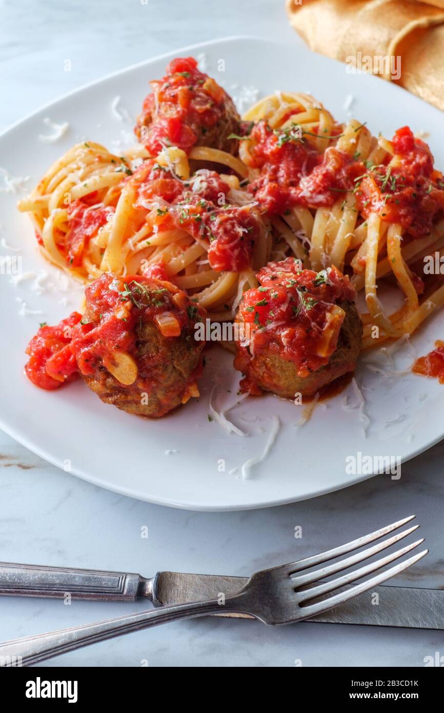 Italian linguine spaghetti and meatballs with red tomato sauce Stock ...