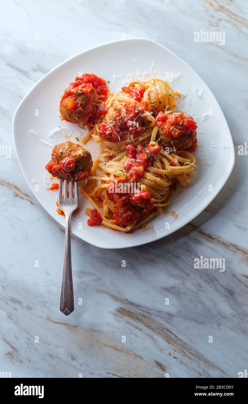 Italian linguine spaghetti and meatballs with red tomato sauce Stock ...