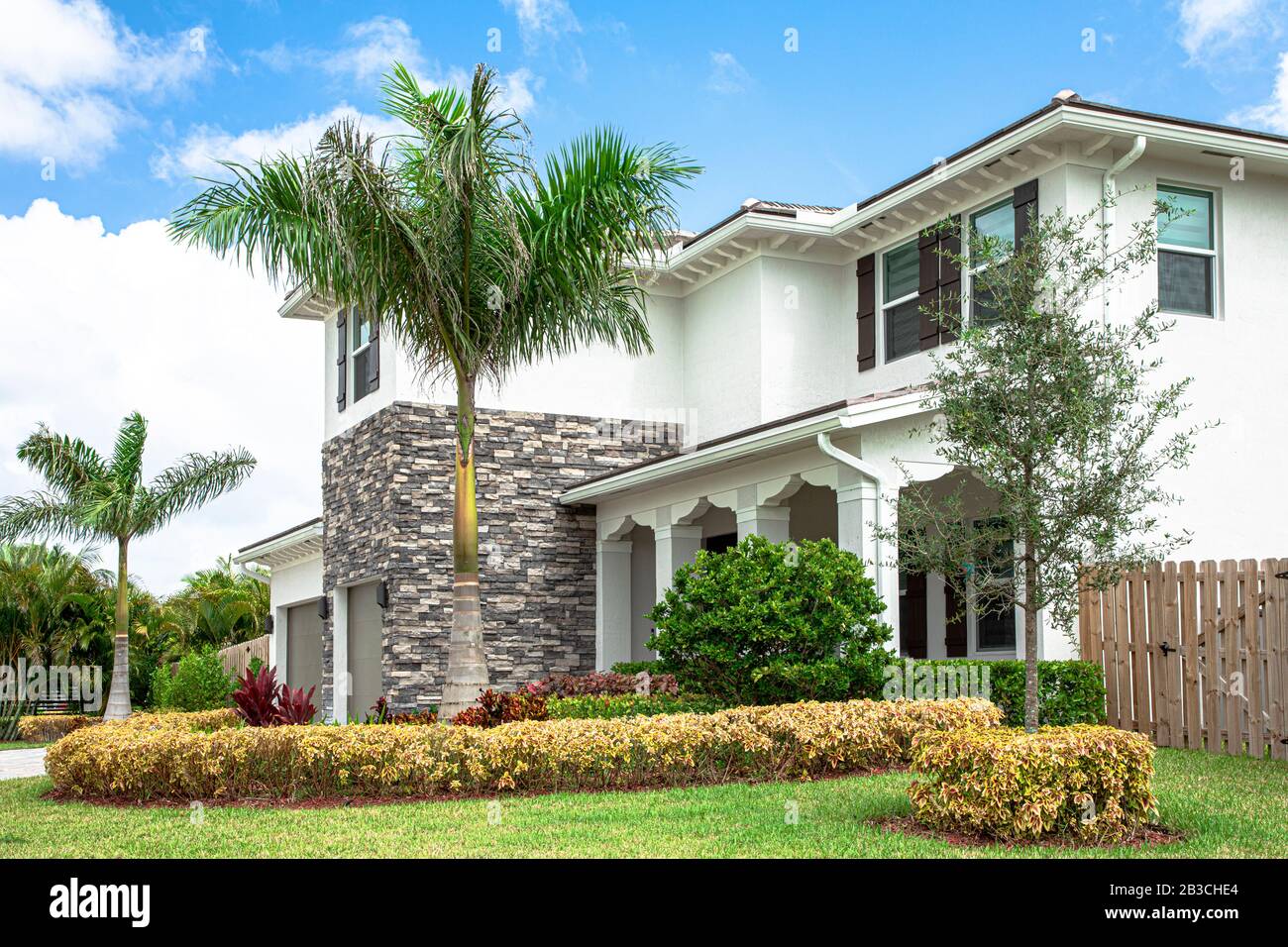 Beautiful Modern Residential Houses Homes in Florida Stock Photo - Alamy