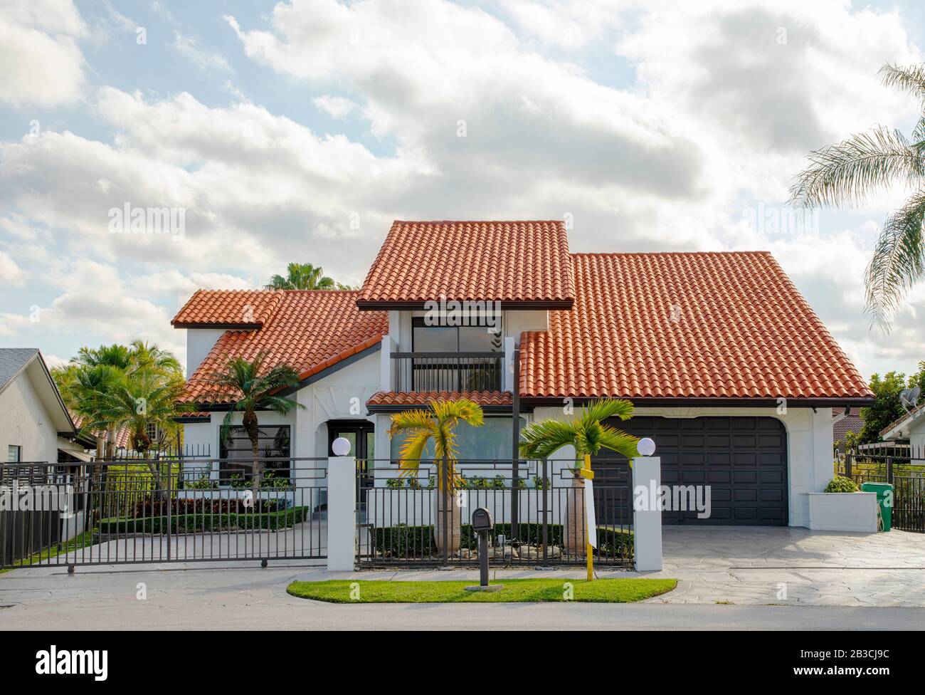 Beautiful Modern Residential Houses Homes in Florida Stock Photo - Alamy