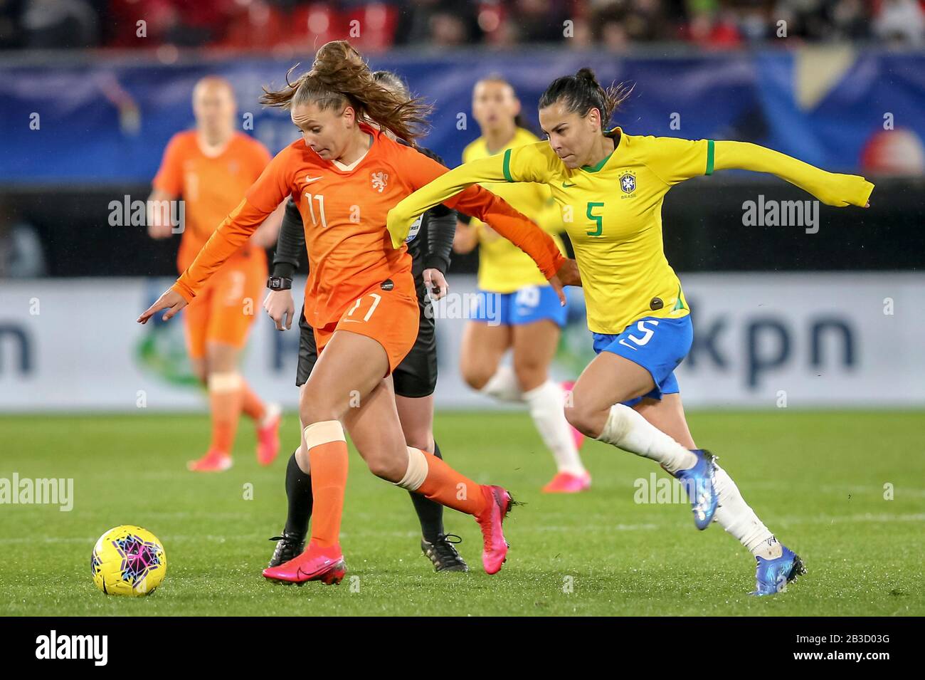 Barbara barbosa hi-res stock photography and images - Alamy