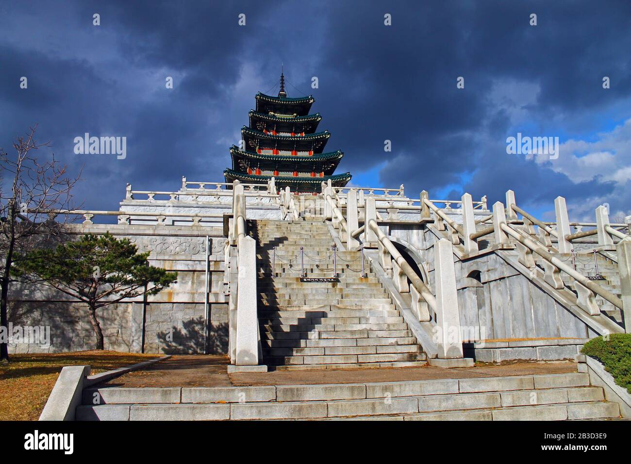 South korea staircase tower block hi-res stock photography and images ...