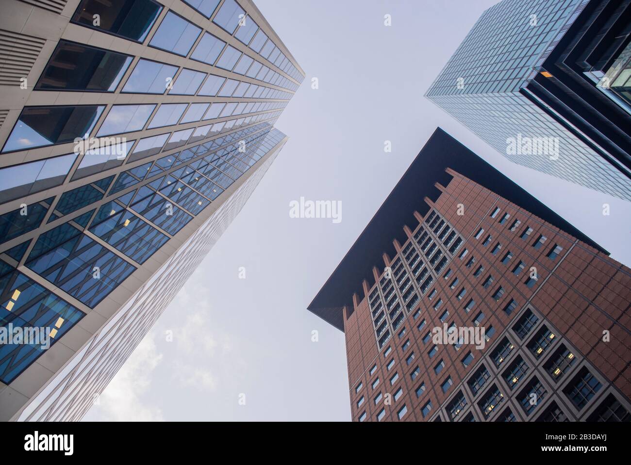 Tall glass buildings hi-res stock photography and images - Alamy