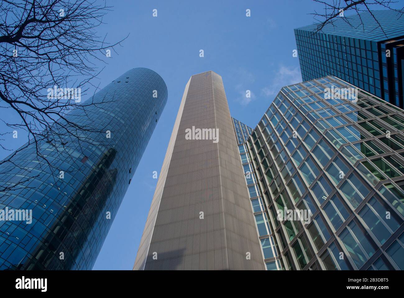 Tall glass buildings hi-res stock photography and images - Alamy