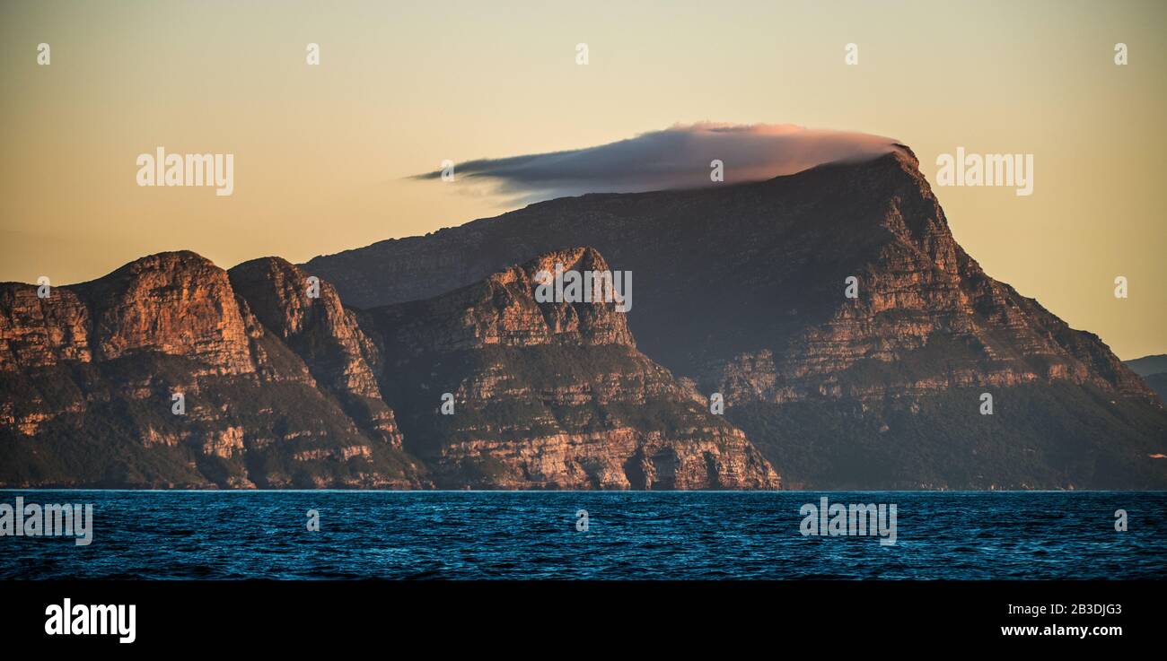 False sunrise hi-res stock photography and images - Alamy