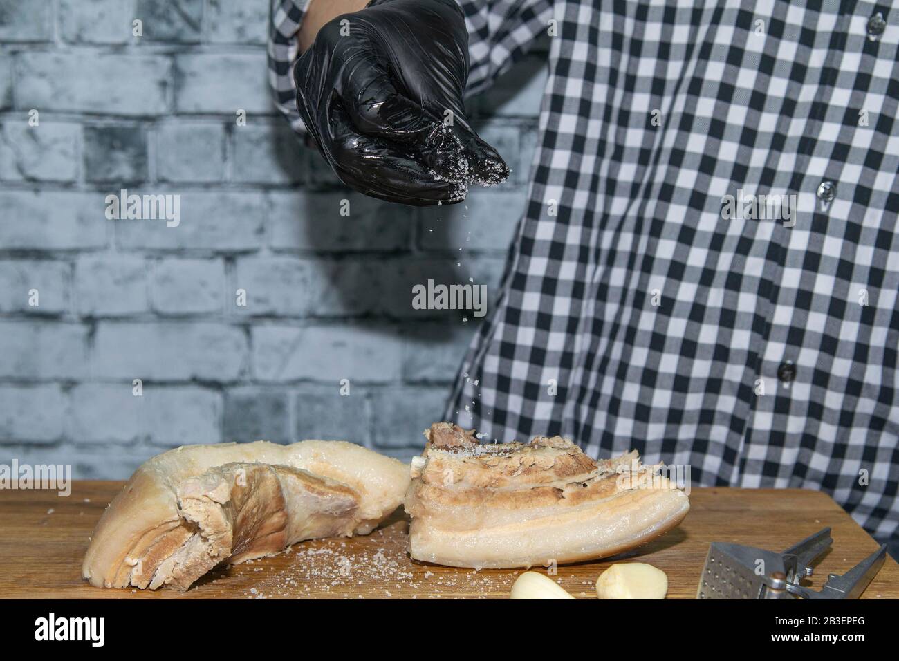 Womans butcher hi-res stock photography and images - Alamy